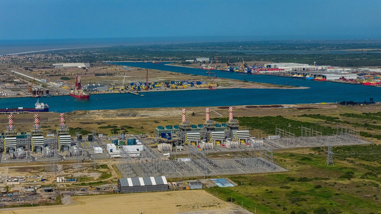 Vast começa construção do Terminal de Líquidos do Açu | eixos